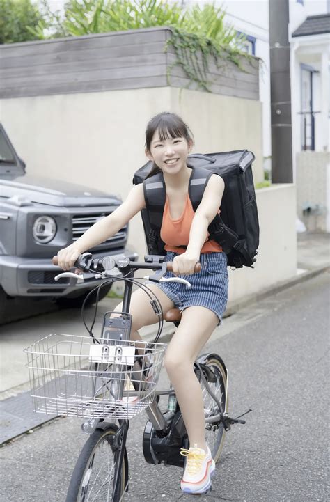 Marina Nagasawa 長澤茉里奈 Fridayデジタル写真集 「まりちゅうイーツのお届けでーす！」 Set01 Everia Club