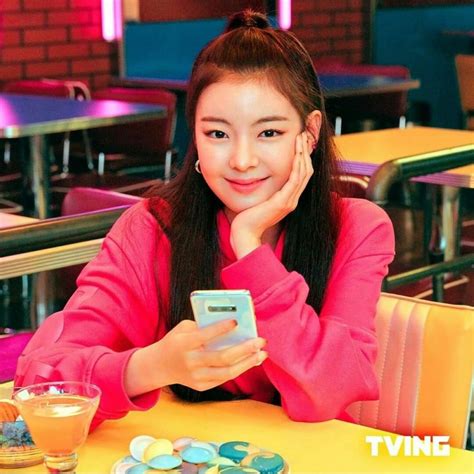 Itzy Tving 2020 • Celebmafia