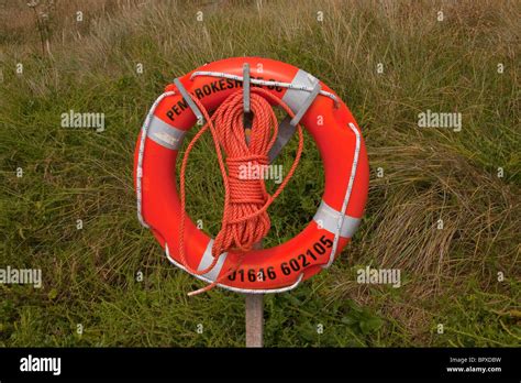 Lifering Hi Res Stock Photography And Images Alamy