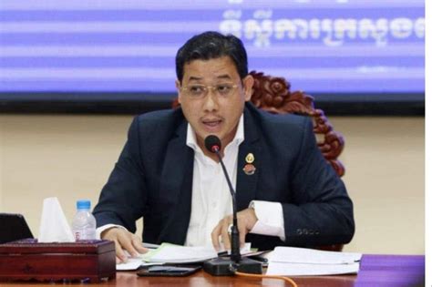 ព្រះមហាក្សត្រ ចេញព្រះរាជក្រឹត្យតែងតាំង និងផ្តល់ឋានៈជូន លោក សុខ ប្រសិទ្ធ និងលោក លី វ៉ាន់ហុង