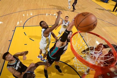 Nba季後賽分析》即使有著主場優勢的太陽 鼎盛賽事看好鵜鶘受讓過關