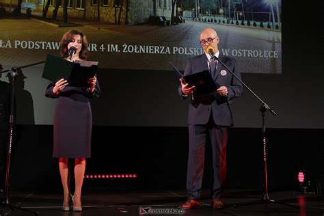 Uroczystość nadania imienia i przekazania sztandaru Szkole Podstawowej