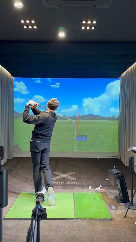 이현후 헤드프로님의 아이언 5 스윙 이야~ 어쩜 이렇게 가볍게 샤샥~ 잘치시나요 골린이는 이 영상을 보면서 부러워만 합니다 Exitogolf 엑시토골프 ️지금 당장