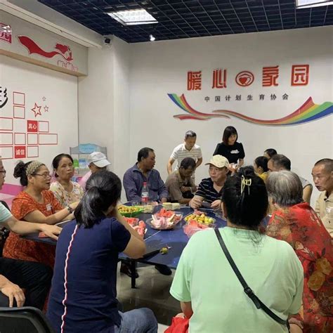牛角巷社区暖心家园开展“情浓中秋·暖心相伴”活动节日周师傅青山街道