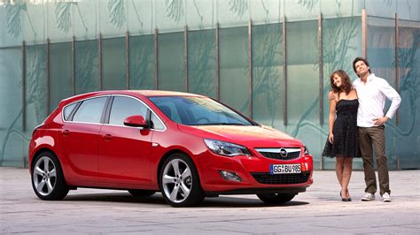 Обзор рынка подержанных Opel Astra J: цены, модификации, слабые места