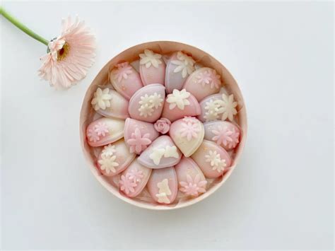 모오롱떡공방 안양백일떡 안양떡케이크 안양도라지정과 안양상견례선물 바람떡a 요즘 가장 많이 찾아주시는 모오롱 파스텔바람떡🍡 떡 속에 하얀 팥앙금이 들어있어 달콤