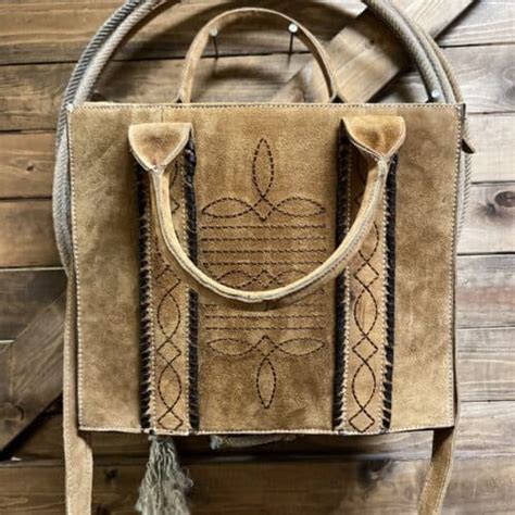 Toe Bug Roughout Tote Saddle Rags