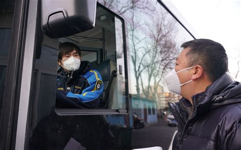 這些北京公交司機在方向盤上迎接農曆新年 壹讀