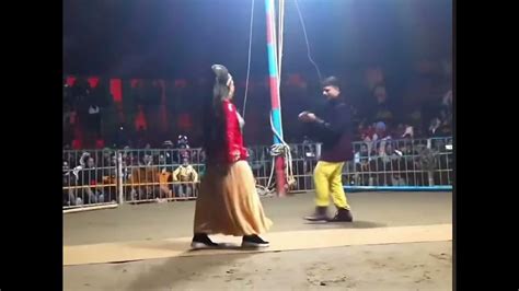 সার্কাসে লাইভ পারফরম্যান্স চিত্রনায়ক মেহেদী হাসান ও নাইকা সাথী