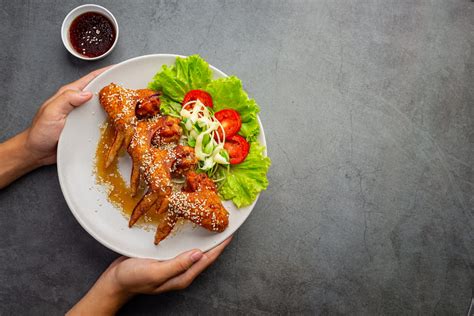 Вкусные куриные крылышки в панировке из обычного разрыхлителя