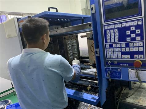 Injection Molding Vs Extrusion Molding JUTION SILICONE