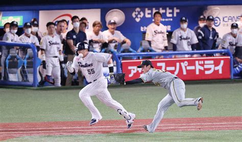 阪神・浜地 悪送球でcs終戦を初激白 「矢野さんの監督業を終わらせてしまった」― スポニチ Sponichi Annex 野球