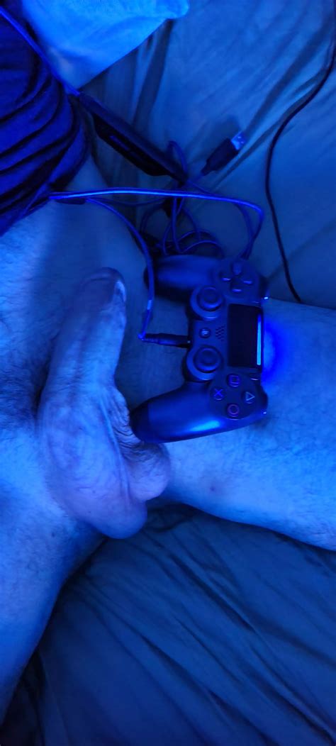 Lets Play A Game And Not With The Controller 🥵 Nudes Gaymersgonewild Nude Pics Org