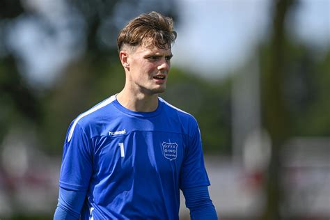 Van Willige Aan De Kant Met Blessure Officiële Website G V V V