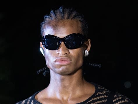 Paamari Spring 2025 El Renacimiento Del Fuego A Manos De Cubel Fucsia