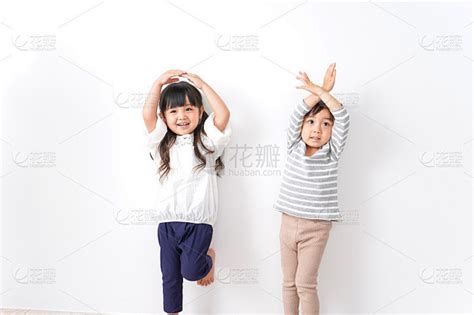 微笑的孩子玩