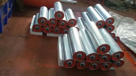 Mild Steel Roller Conveyor Capacity 50 100 Kg Per Feet At 380 In