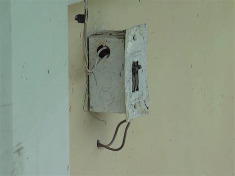 Escuelas Padecen Robos De Cableado Eléctrico En Tuxpan