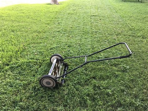 Mower 1080p 2k 4k 5k Hd Wallpapers Free Download Wallpaper Flare