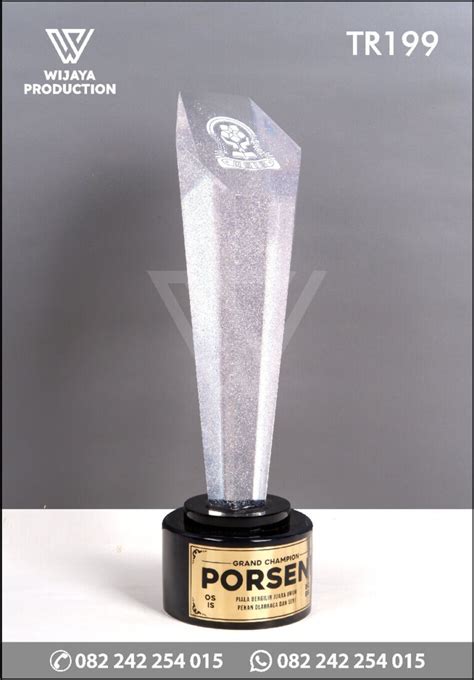 Piala Grand Champion Porseni Wijaya Production