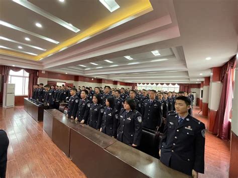 司信系十一中队全体师生在南校区学术报告厅隆重举行了2022级学生授装仪式 四川司法警官职业学院司法信息管理系