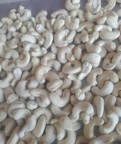 Whole Cashew Kernel Nuts W320 20 At Best Price In Coimbatore Id 26390428273