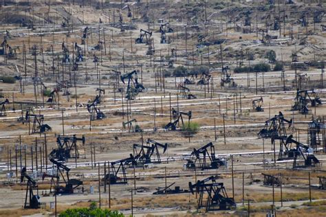 California Repurposes Oil Fields Into A Massive Solar Battery With