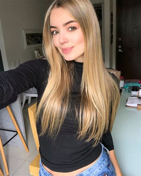 Shes Perfect Scrolller