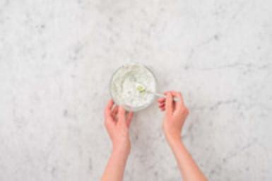 Midden Oosterse Parelcouscous Met Gekonfijte Kippendij Recept HelloFresh