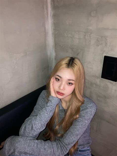 Pre Debut Girls Pin Face Claims Vocalist Girlfriends Korean