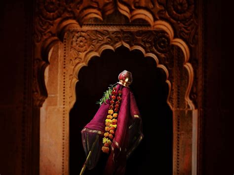 Gudi Padwa 2025 गुढी आपल्याला काय सांगते गुढी कशी उभारावी अन् कधी