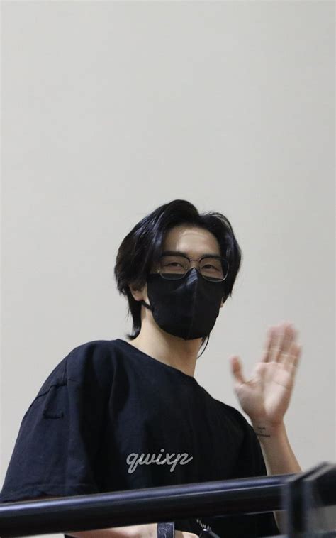 Ghim của Y I N G trên