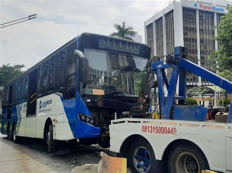 Berita Dan Informasi Separator Busway Terkini Dan Terbaru Hari Ini