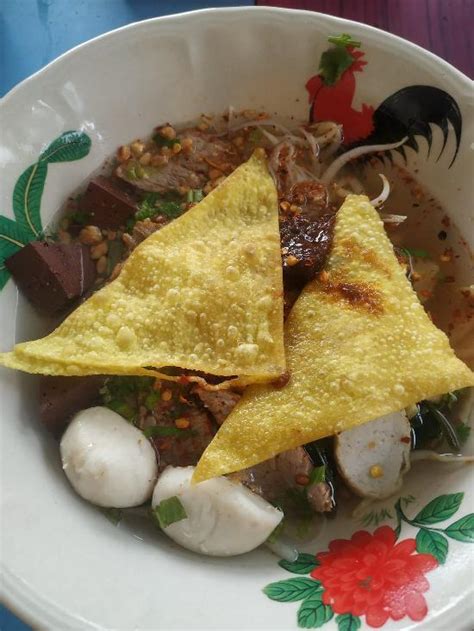 Menu At ครัวญาติผู้ใหญ่ Restaurant Don Sak