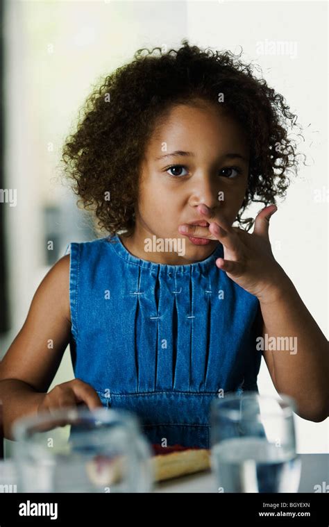 Leckt Die Finger Fotos Und Bildmaterial In Hoher Auflösung Alamy