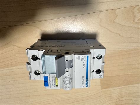 Hager Fils C20a Doccasion à Niederhasli Pour Chf 15 Avec Livraison Acheter Sur Ricardo