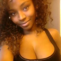 Pyt Cleavage Shesfreaky
