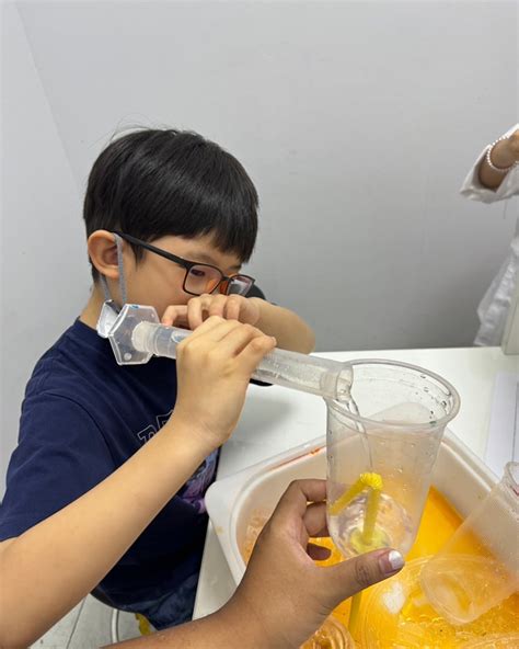 ตัวอย่างการเรียน Science Lab Level2 เรื่อง ความดันของเหลวและ Pythagorus Cup น้องๆมาเรียนรู้