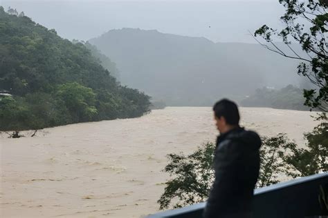 Instituto Emite Alerta De Chuva Para 37 Cidades Do Espírito Santo Veja