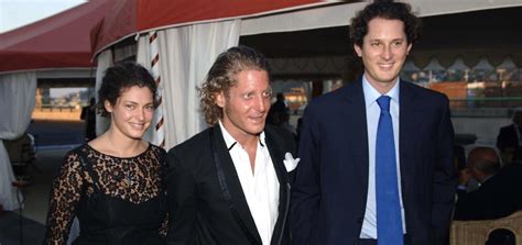 L eredità degli Agnelli riaccende lo scontro tra John Elkann e sua madre stavolta per colpa di