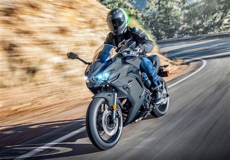Yamaha R7 Vs Kawasaki Ninja 650 Specification Comparison Shifting