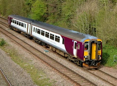 Gaugemaster Collection Class 156 919 Emr Regional Dmu Rails Of Sheffield