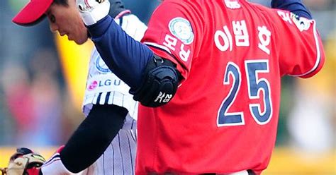 홈런 타점 1위이범호 야구할 맛 난다