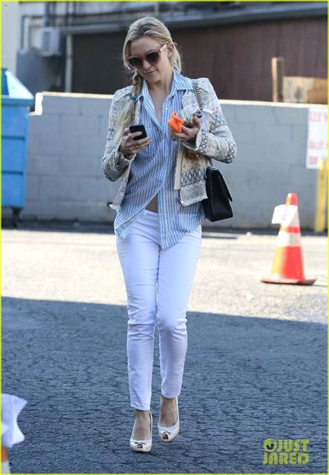 Light And Relaxed Kate Hudson Kate Hudson Style Casual Fashion