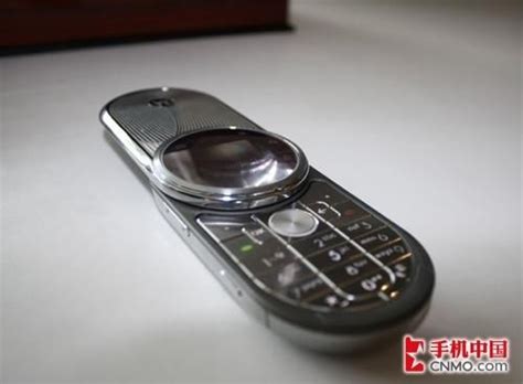 摩托罗拉旋转手机v70 摩托罗拉旋转手机v90 摩托罗拉旋转手机v80 大山谷图库
