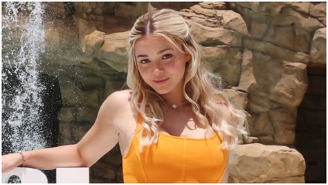 Olivia Dunne Drops Bts Sports Illustrated Swimsuit Photo Outkick Outkick