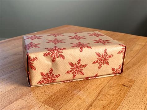 Geschenk Verpacken Ohne Klebeband So Gehts Lifehackerin