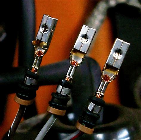 Tips On Crimping Wire Connectors In The Garage With