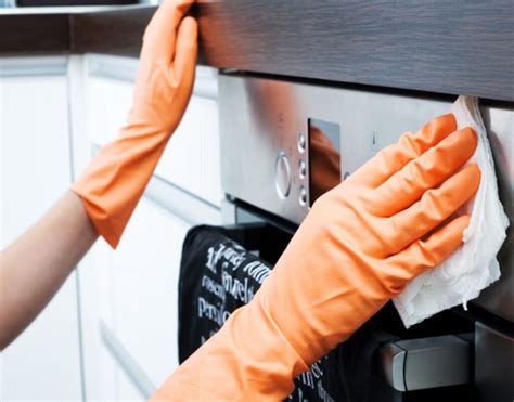 Cómo limpiar el acero inoxidable de los electrodomésticos