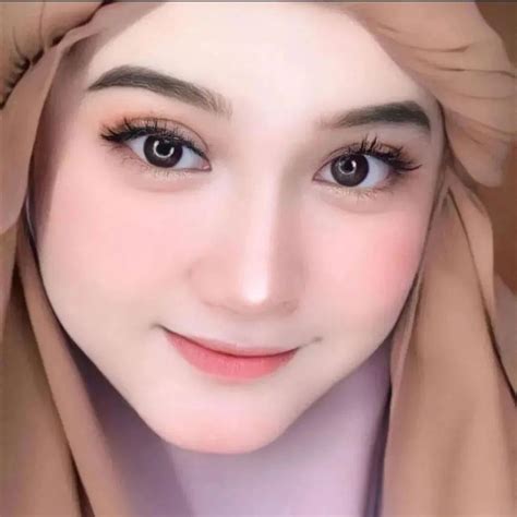 Pin Oleh Arafah Kartika Di Hijab Fashion Gadis Berjilbab Gadis Gadis Cantik Wanita